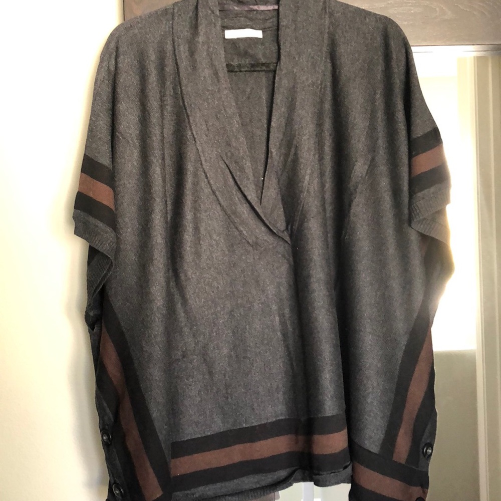 Charcoal Poncho - Gem